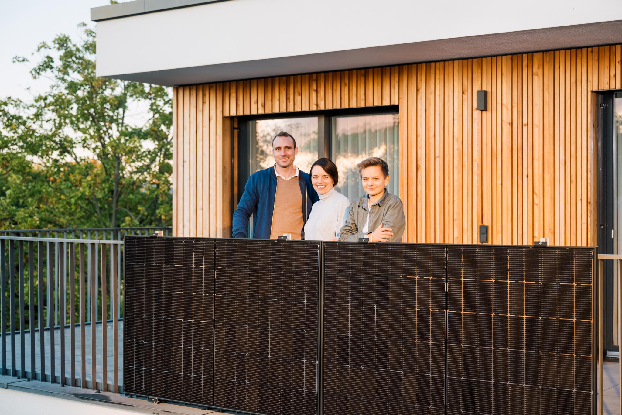 Balkon-Solaranlage kaufen Grüner Strom direkt vom Balkon